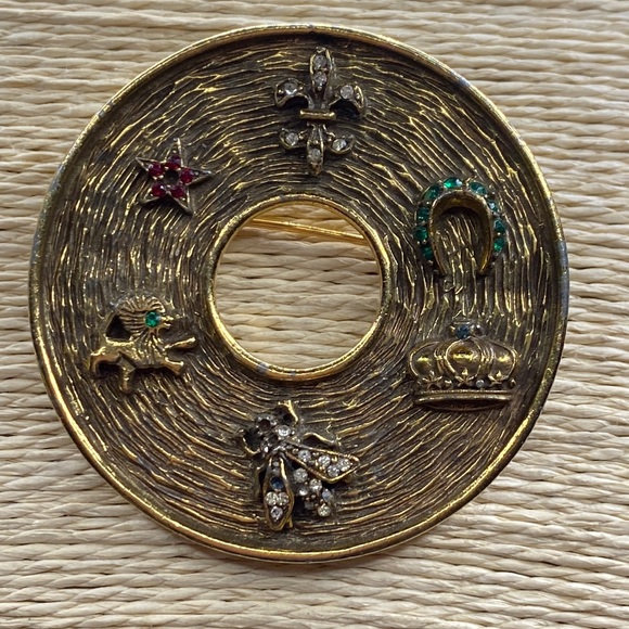 jeanne | Jewelry | Vintage Signed Jeanne Rhinestones Round Brooch Pin ...